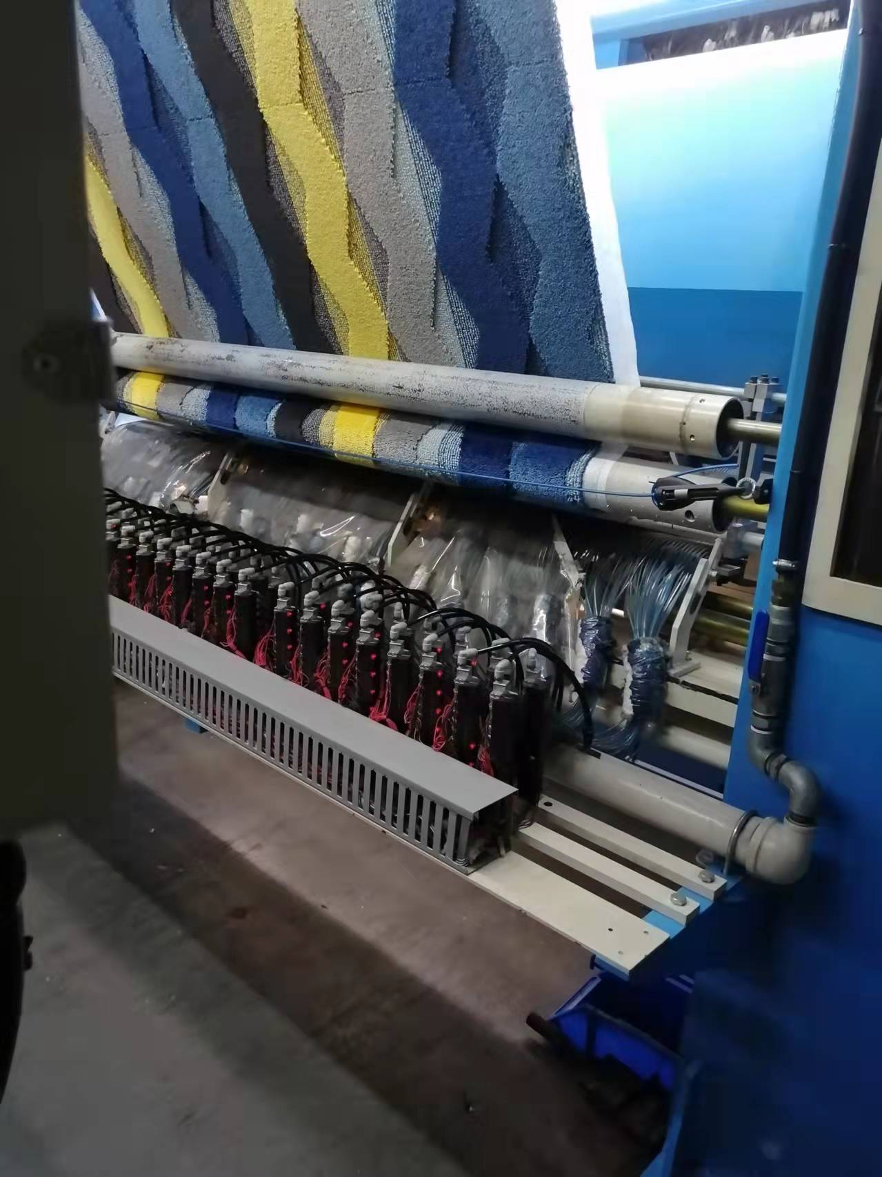 4.2m 1/10" gauge high and low loop pile high speed tufting machine